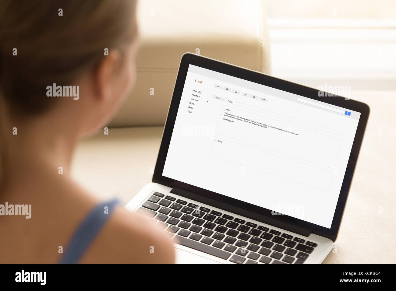 Message sender hi-res stock photography and images - Alamy