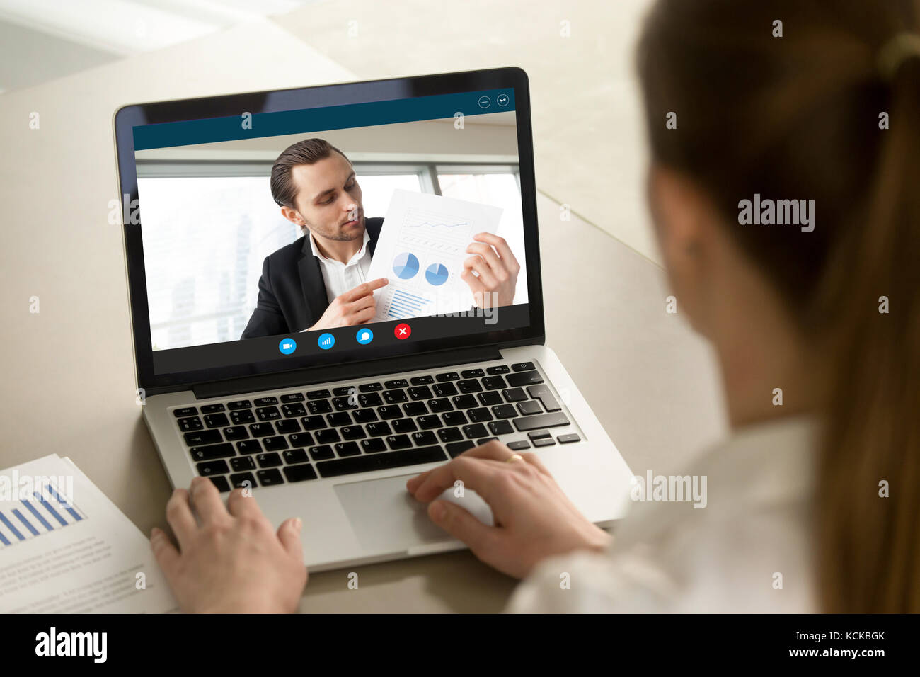 Young lady office worker shows hi-res stock photography and images - Alamy