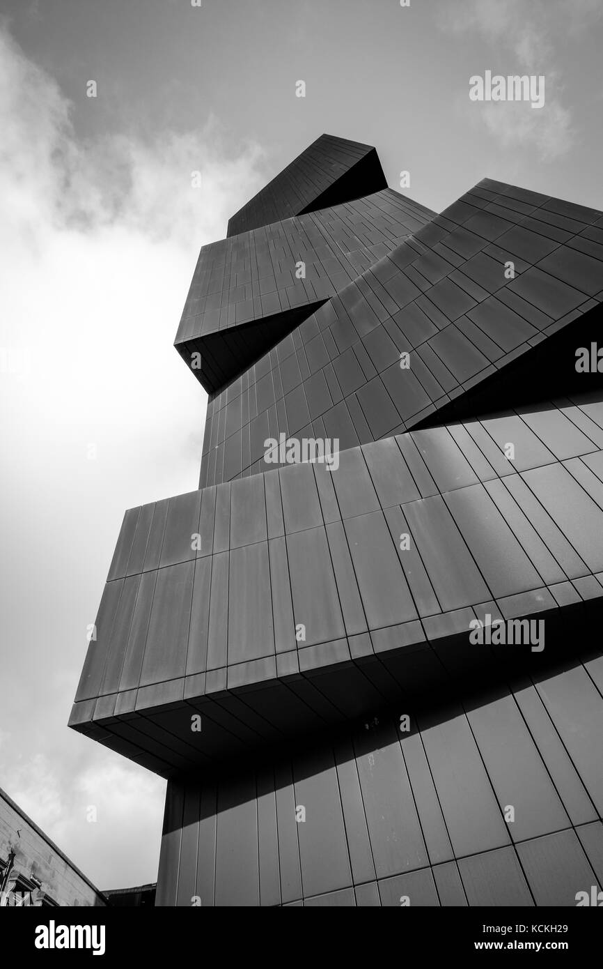 Leeds university halls of residence hi-res stock photography and images ...