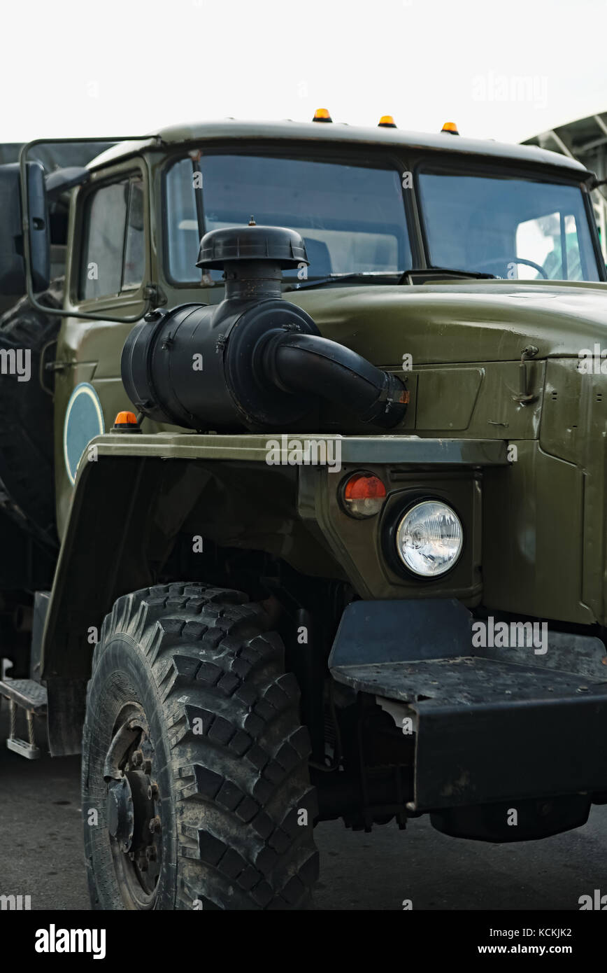 Modern military vehicle hi-res stock photography and images - Alamy