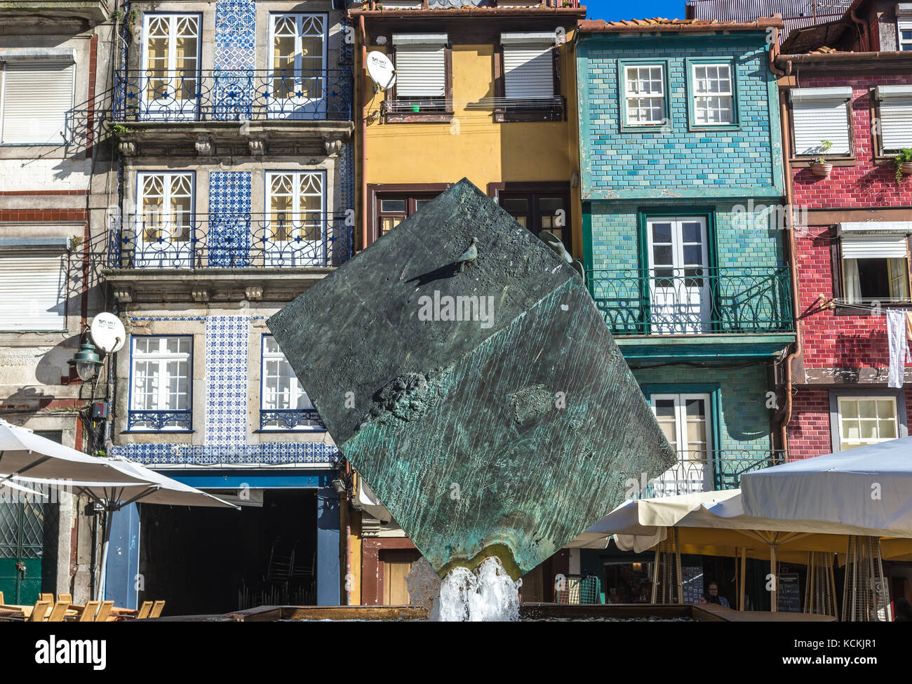 Cubo da Ribeira modern sculpture by Jose Rodrigues on Ribeira Square in ...