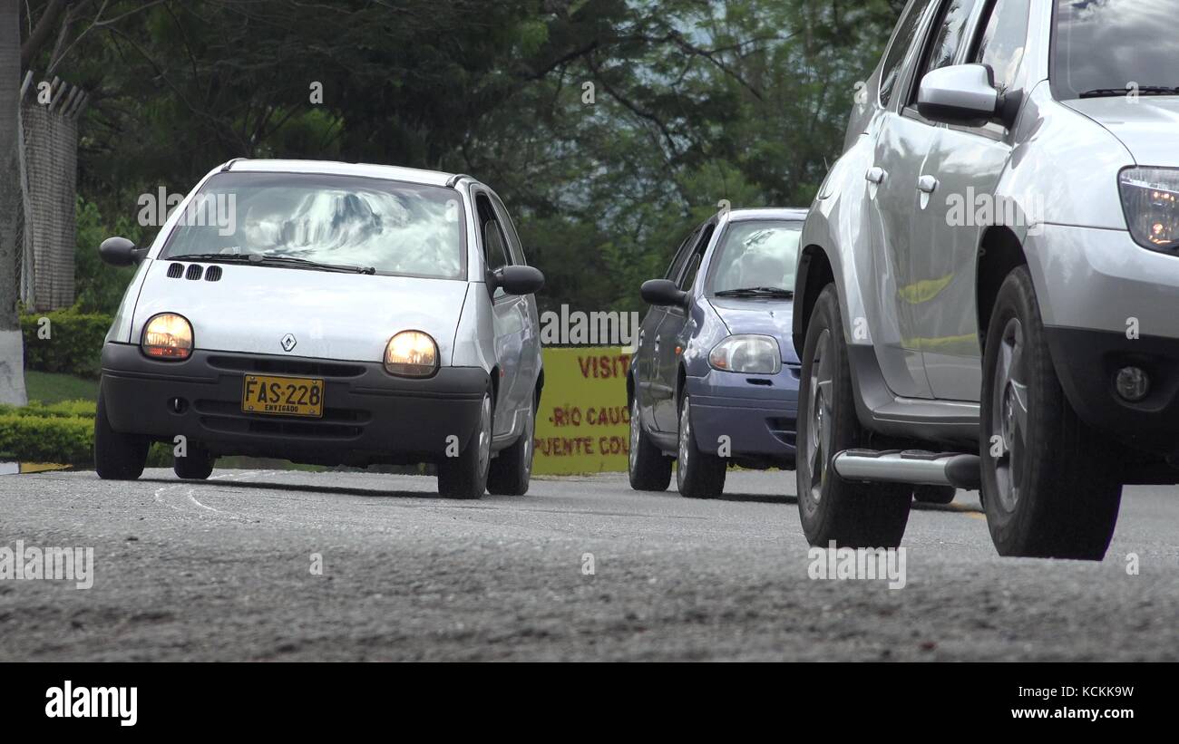 Cars on roads hi-res stock photography and images - Alamy