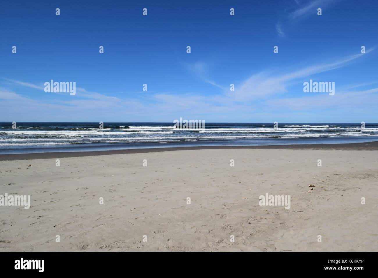 Pacific Ocean at Seaside Stock Photo - Alamy