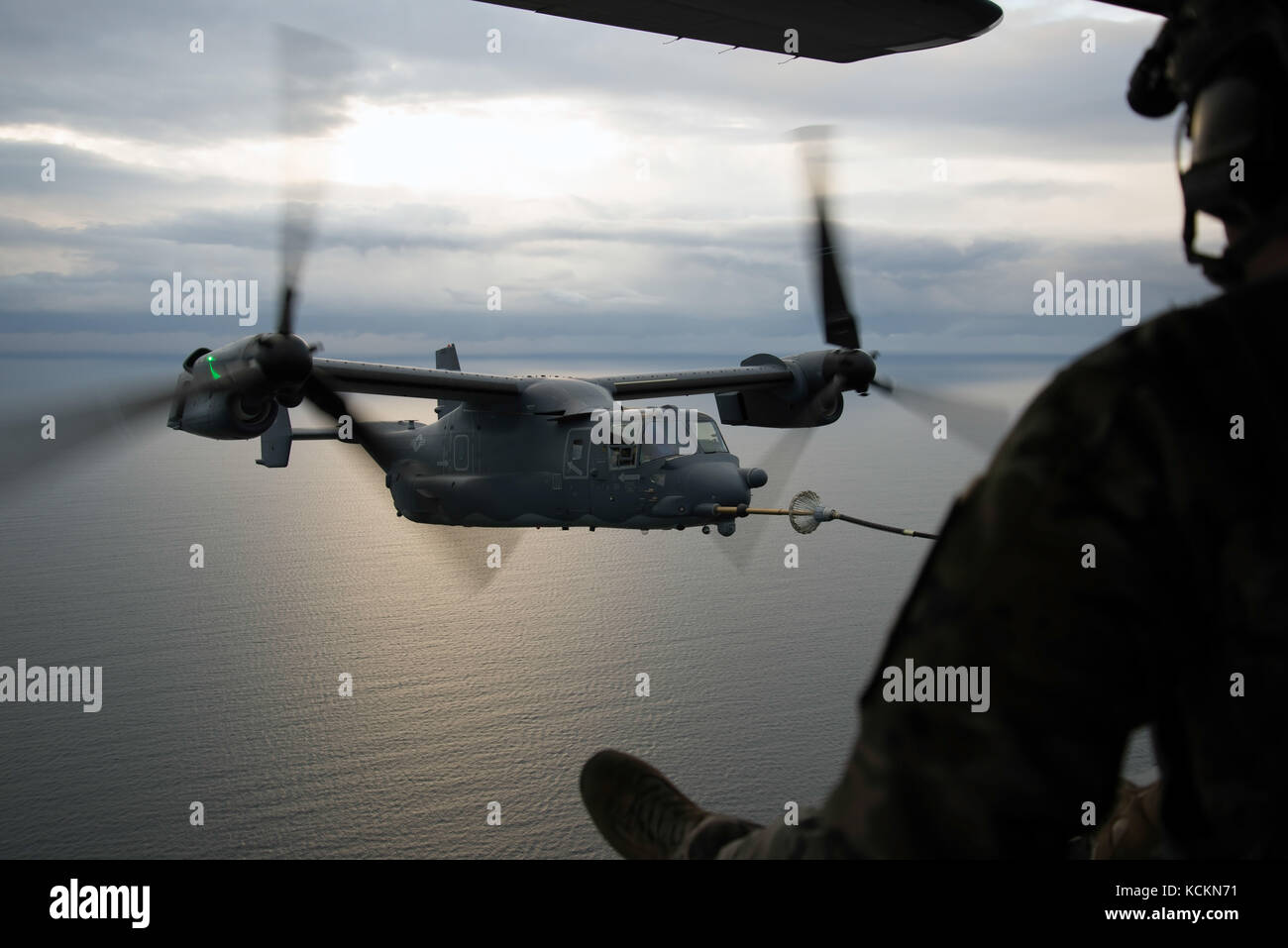 CV-22 Osprey conducts Tilt-Rotor Air-to-Air Refueling with a C-130 ...