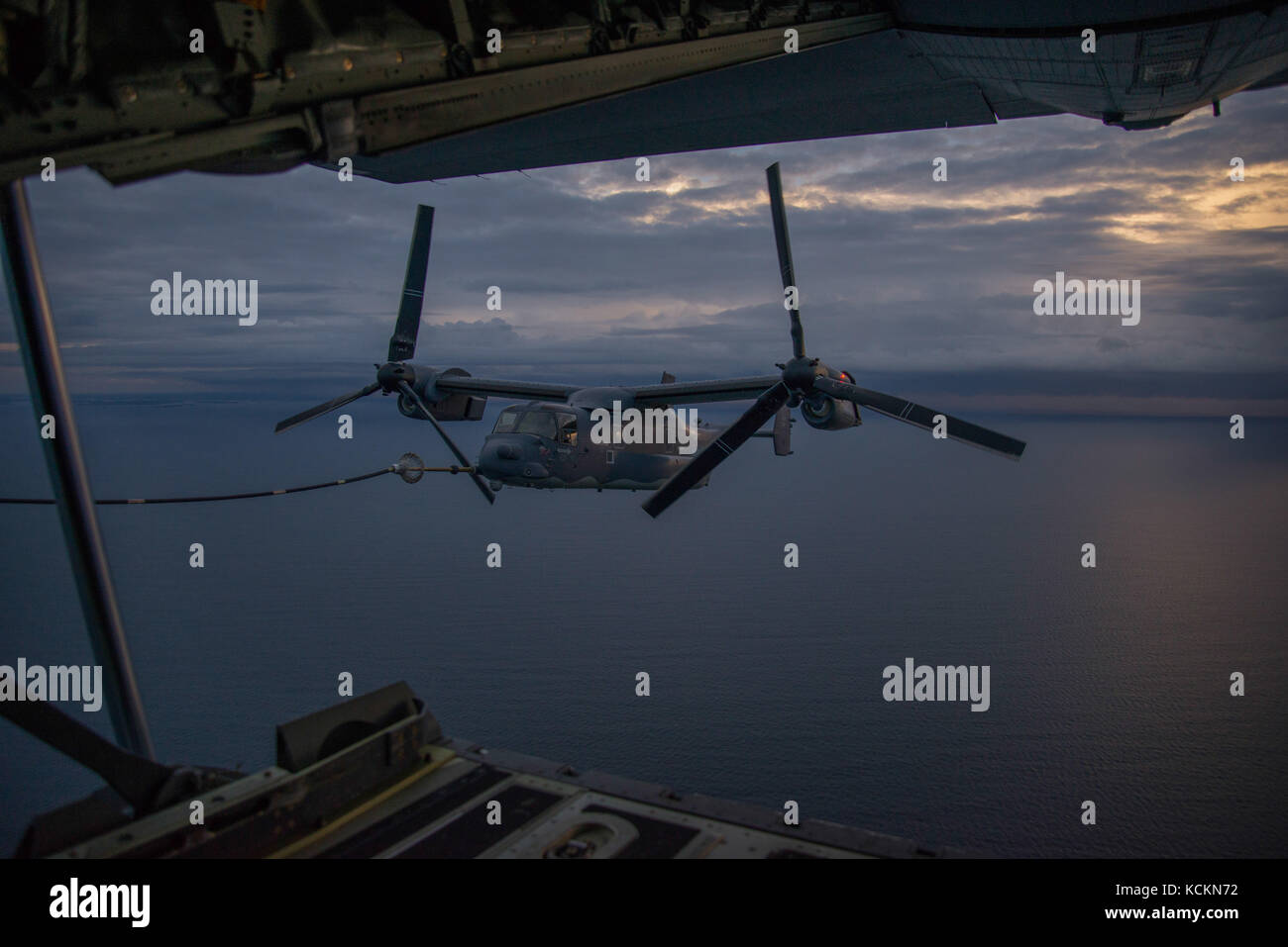 CV-22 Osprey conducts Tilt-Rotor Air-to-Air Refueling with a C-130 ...