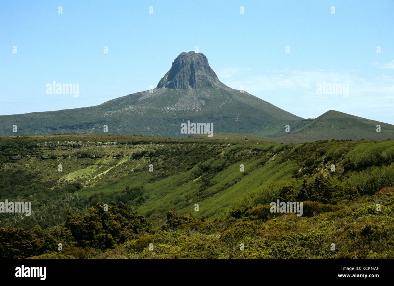 Barn Bluff, 1559 m, Tasmania’s fifth-highest mountain. The semi ...
