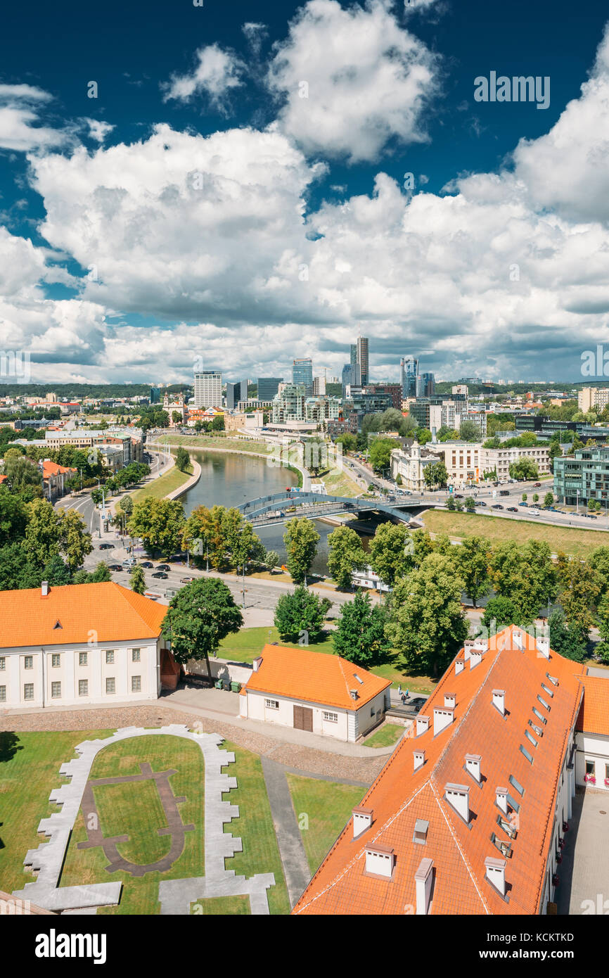 Vilnius castle skyscraper hi-res stock photography and images - Alamy