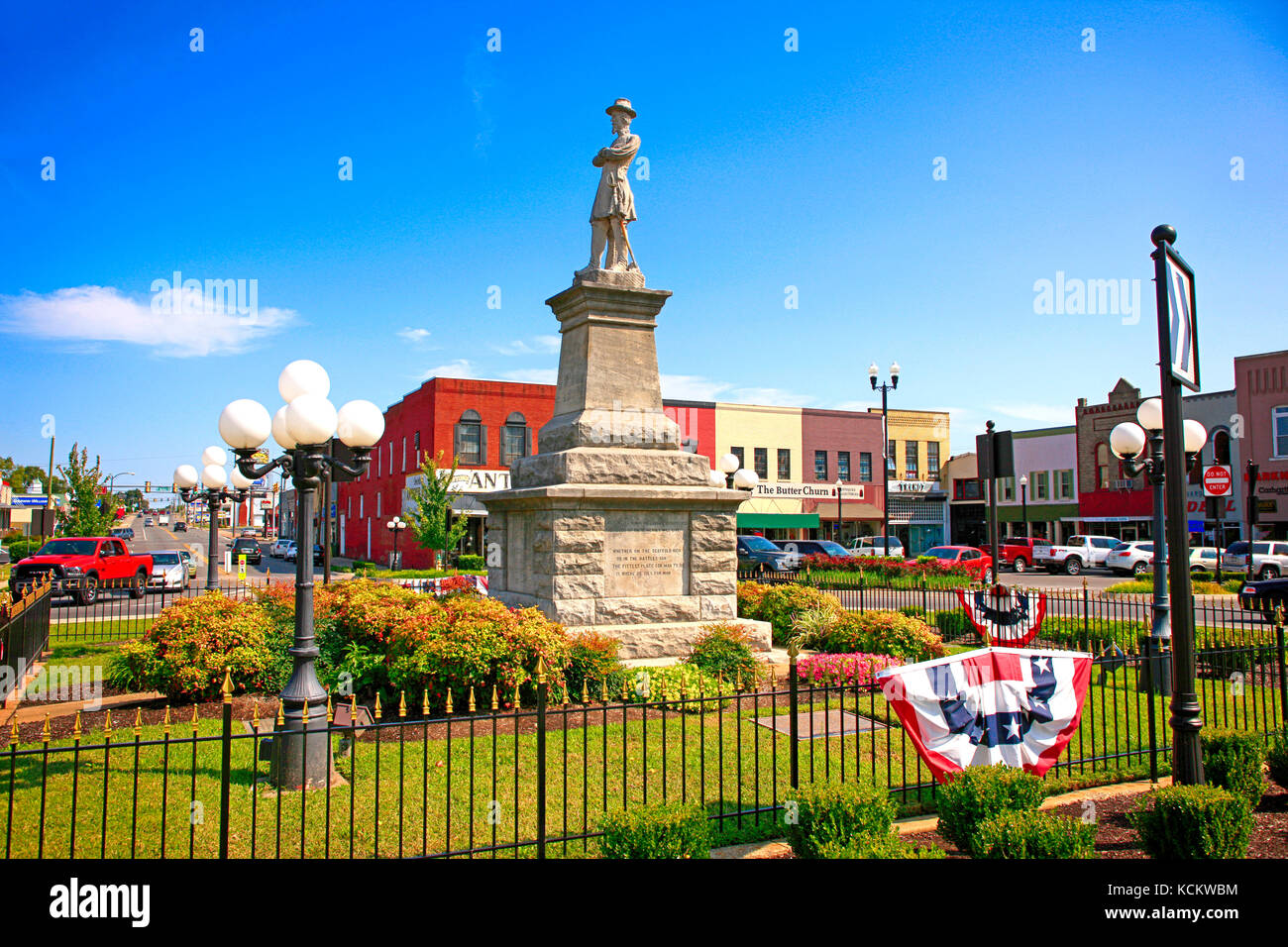 Confederate memorial statue of General Robert Hatton in the center of ...