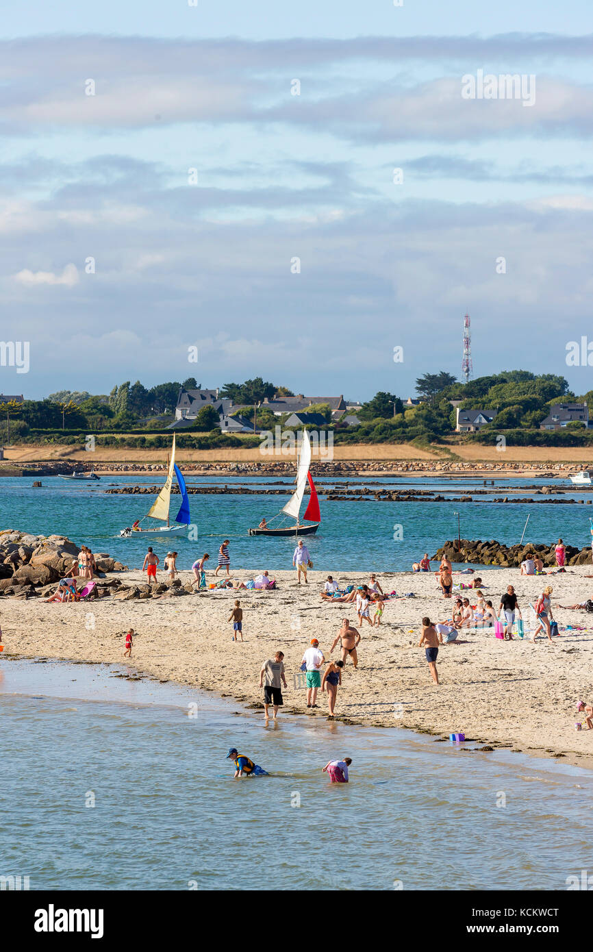Carnac (Brittany, western France): beach near the "pointe du Po ...