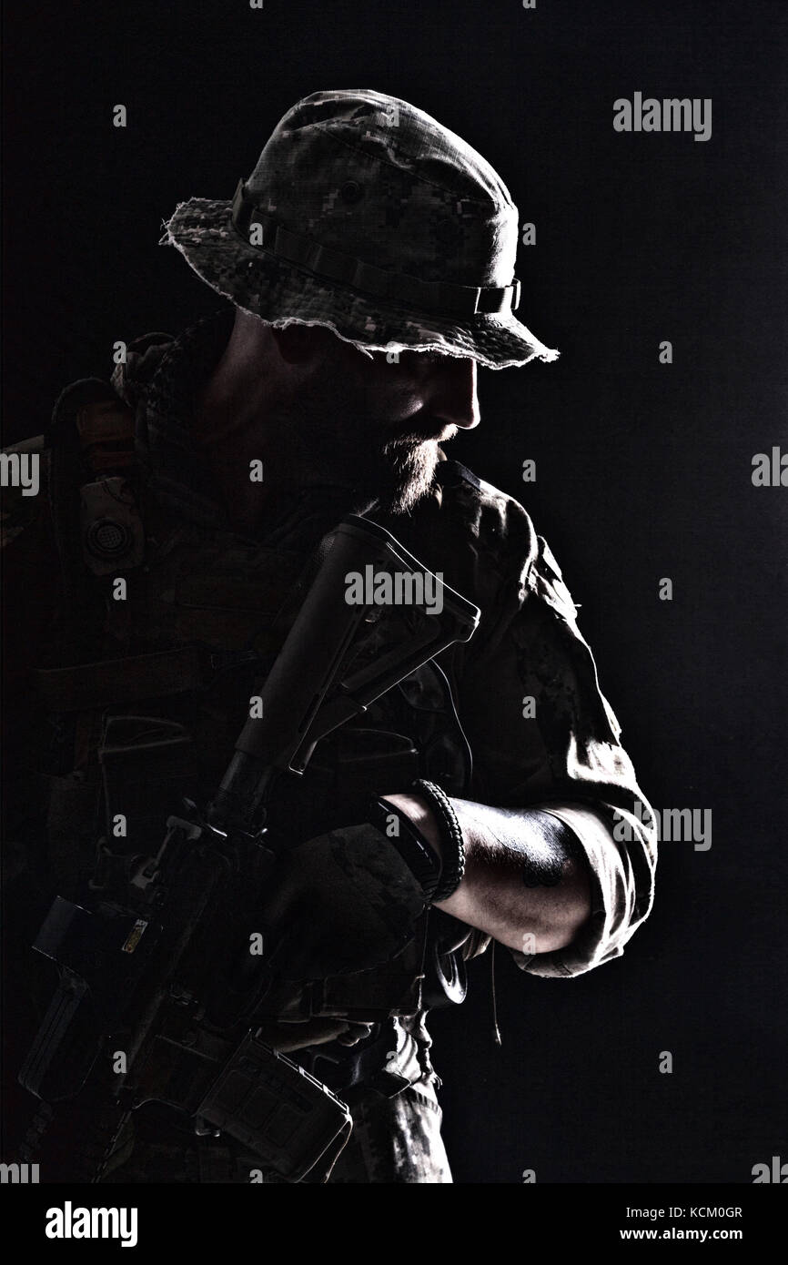 Bearded Spec ops Operator Stock Photo - Alamy