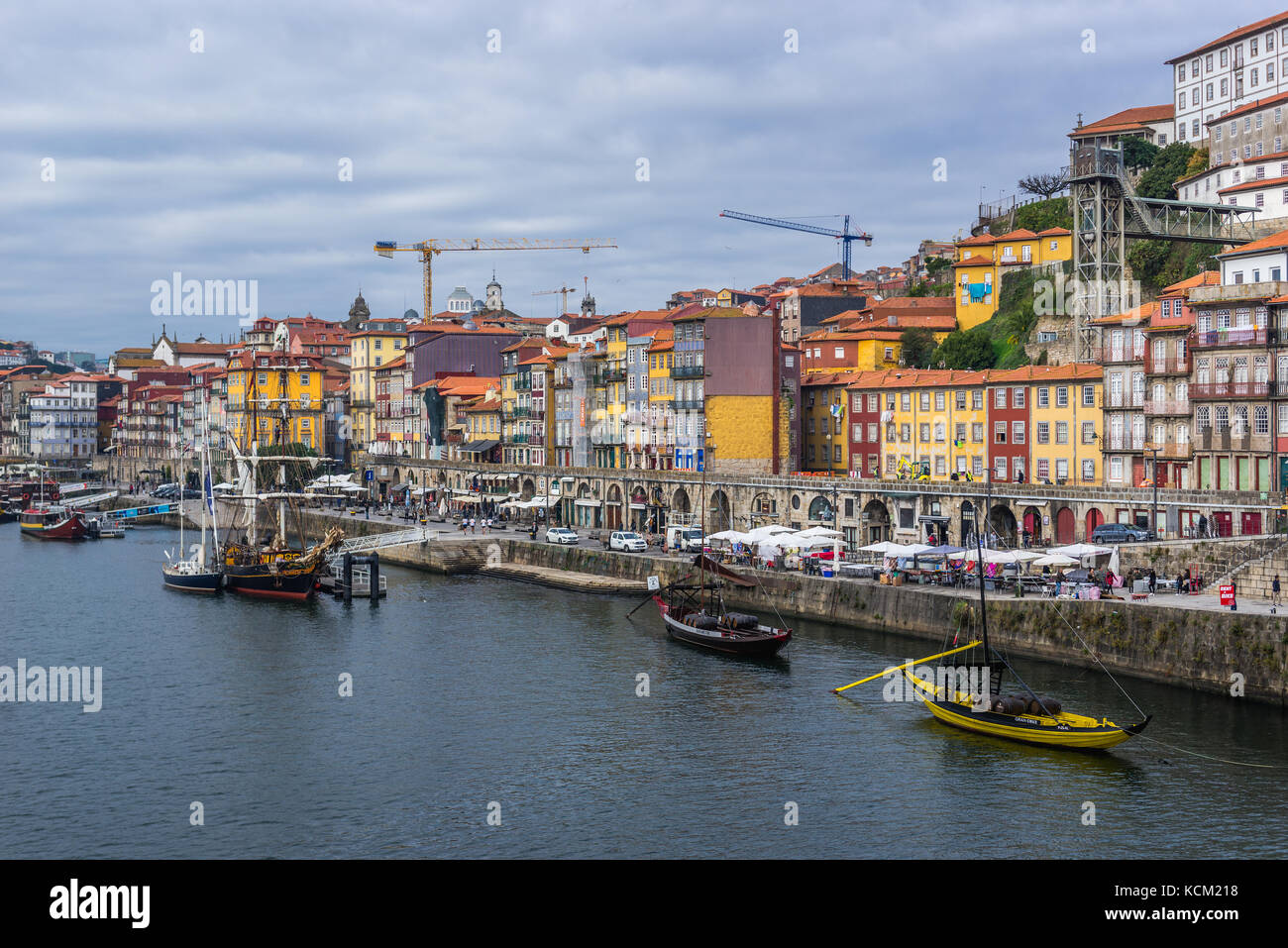 Aerial view of riverfront of Ribeira District and Douro River in Porto ...