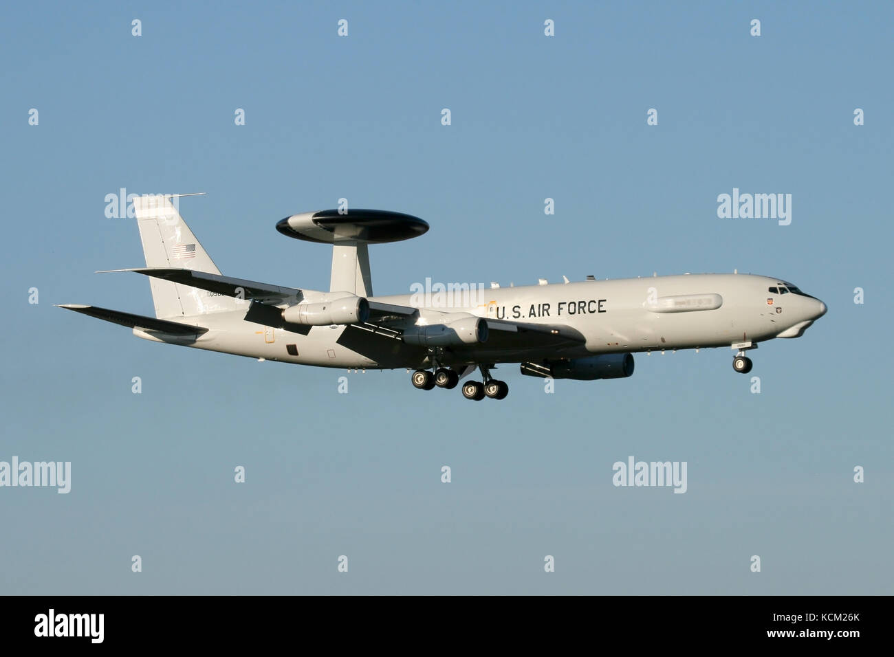 USAF E-3B Sentry on approach into RAF Mildenhall during a clear winters ...