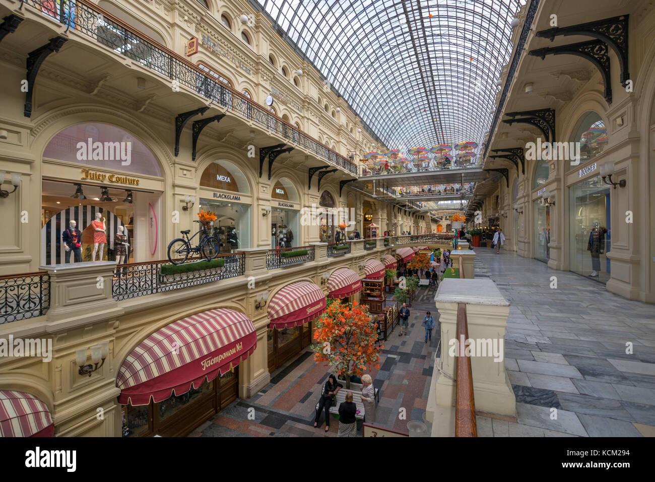 Interior view of The GUM shopping mall in Moscow,Russia Stock Photo - Alamy