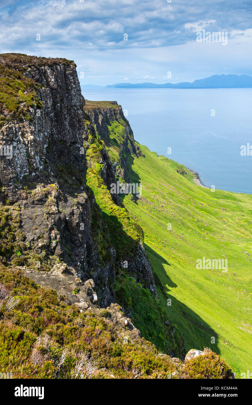 Cliffs on the eastern edge of the Beinn Bhuidhe plateau, on the Isle of ...