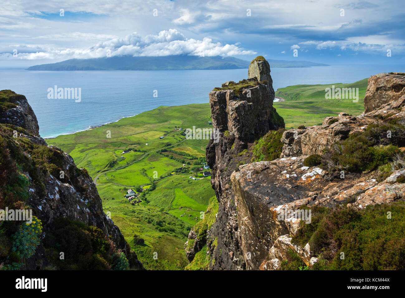 The Isle of Rum from the pinnacle of Bidean an Tighearna (God's Finger ...