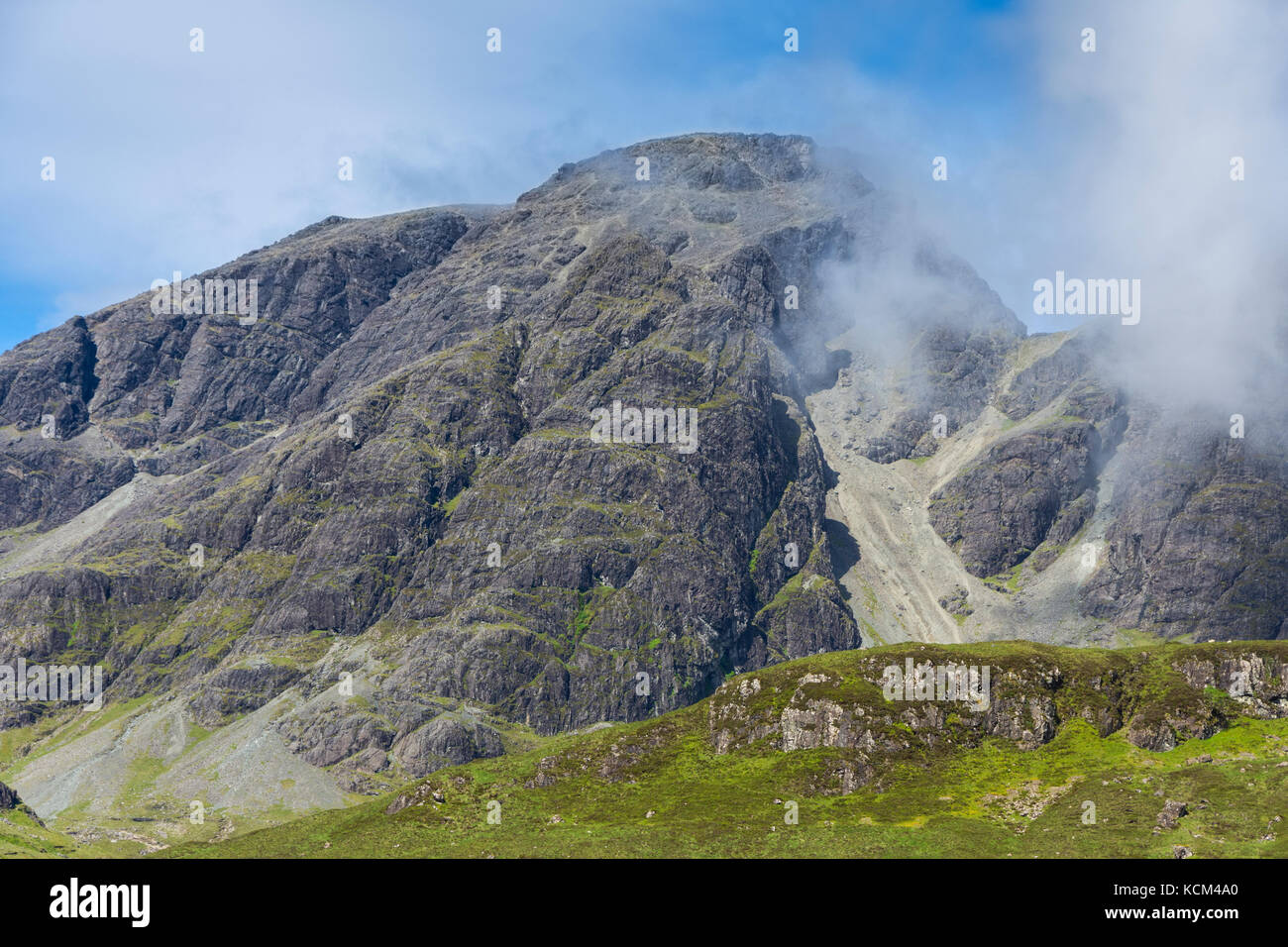 The peak of Bla Bheinn from Choire a' Caise, Isle of Skye, Scotland, UK ...
