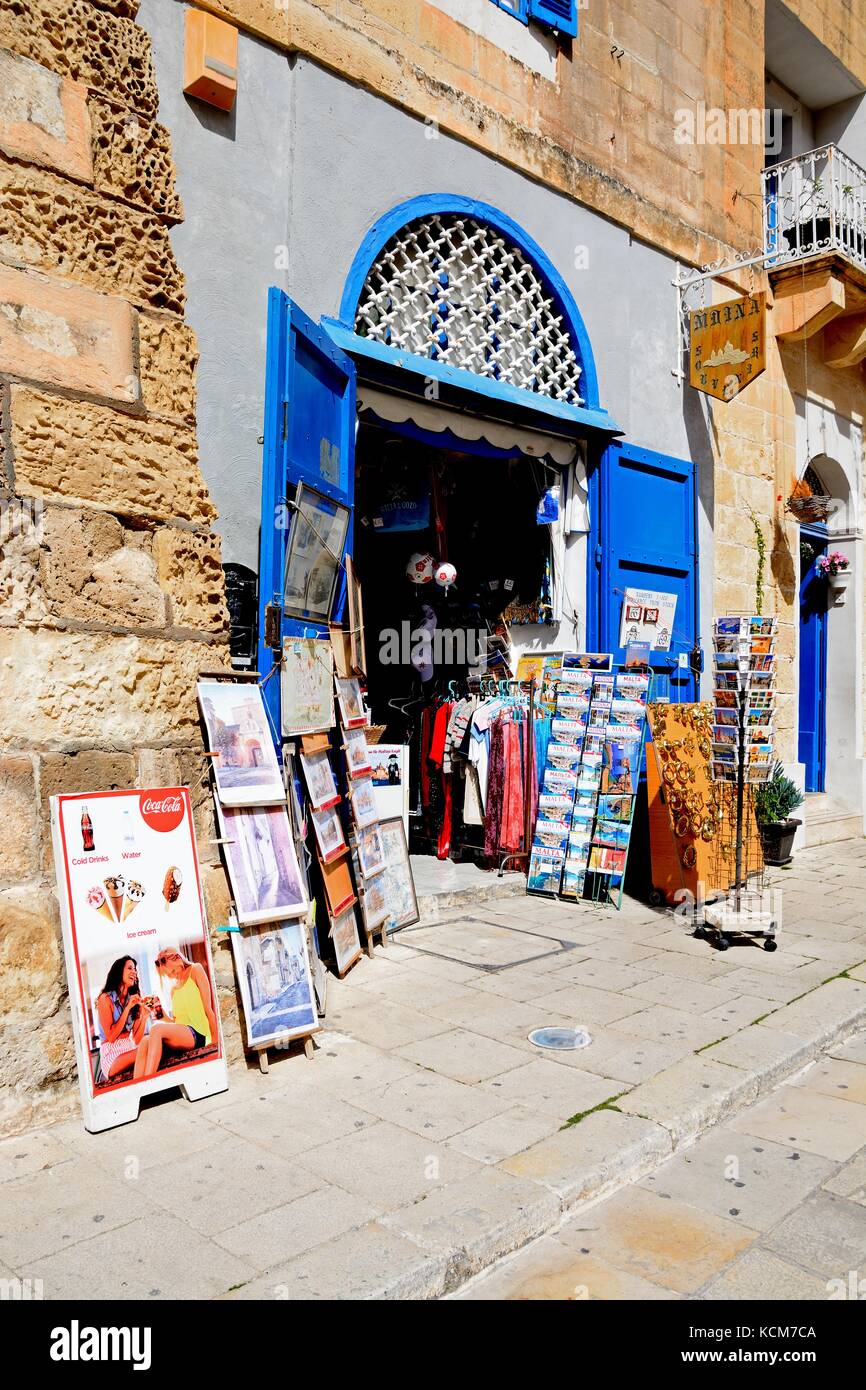 Malta souvenir shop tourist hi-res stock photography and images - Alamy