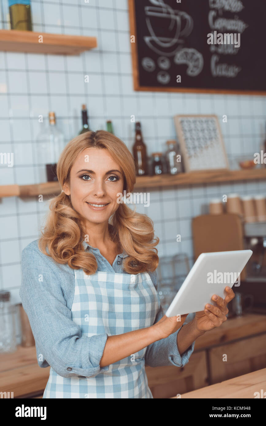 waitress with digital tablet Stock Photo - Alamy