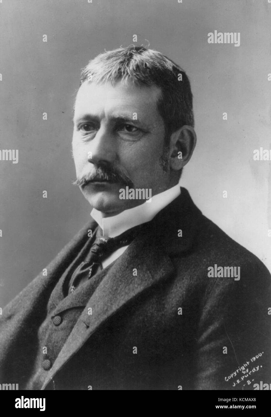 Elihu Root, 1845 1937, Head and shoulders, facing left Stock Photo - Alamy