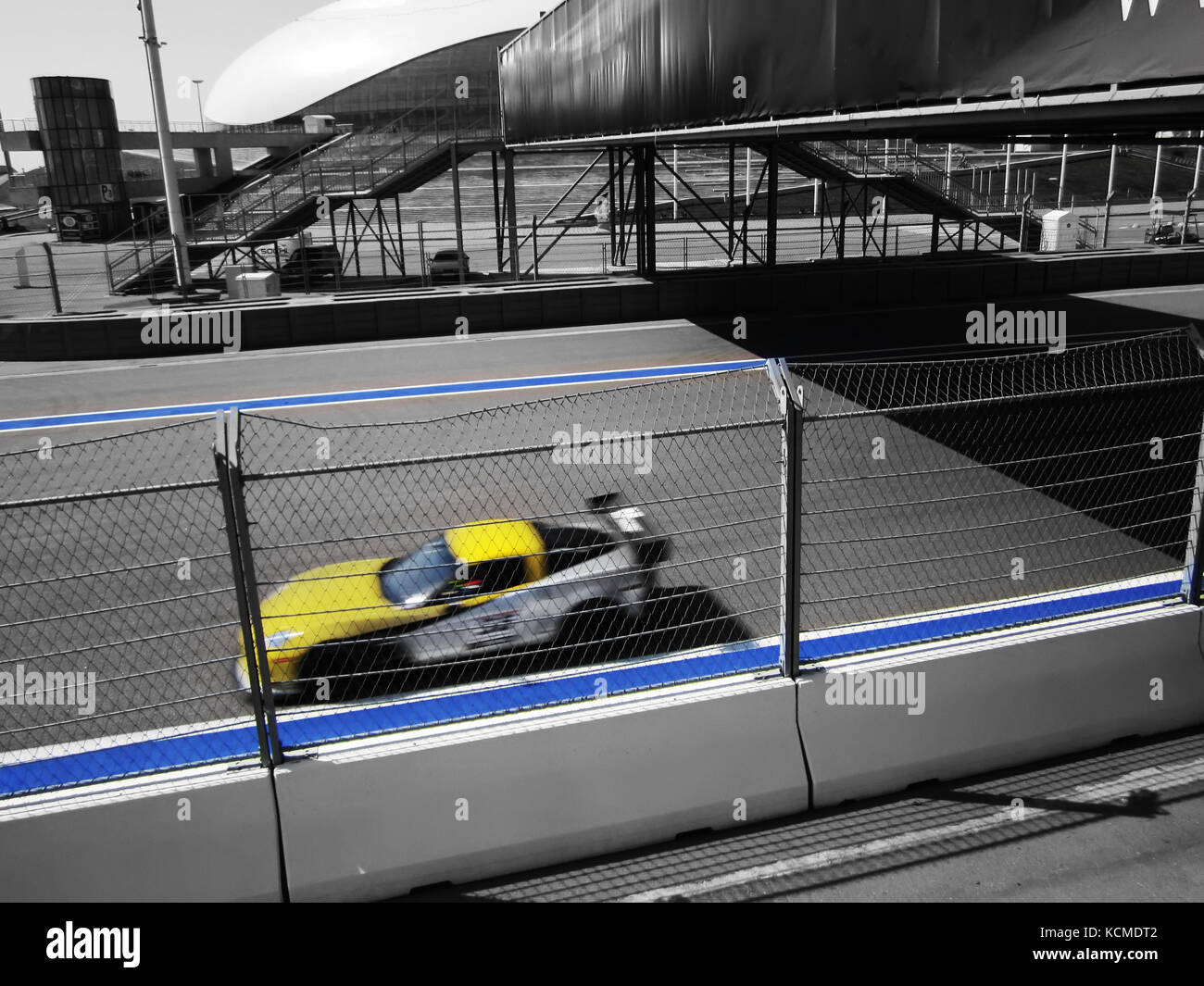 Yellow drag car hi-res stock photography and images - Alamy