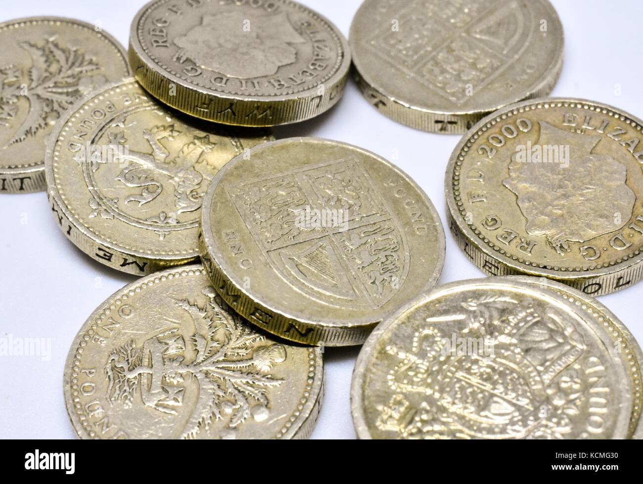 Old one pound coins hi-res stock photography and images - Alamy