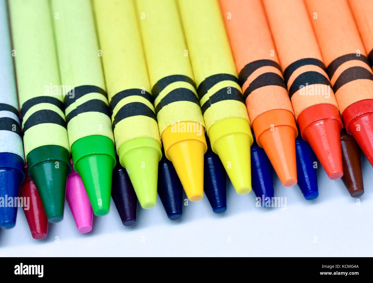 Staggered arrangement hi-res stock photography and images - Alamy