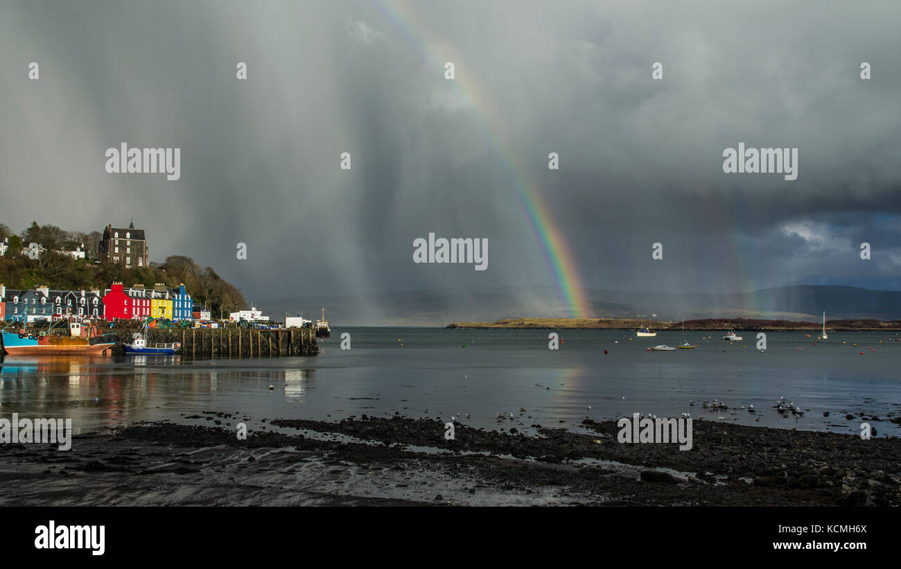 Snow showers hi-res stock photography and images - Alamy