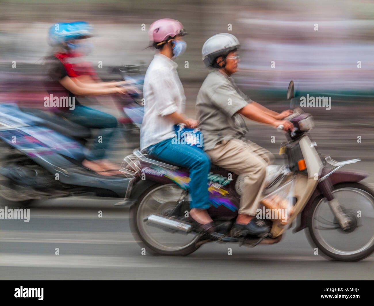 Motorcycle overtaking hi-res stock photography and images - Alamy