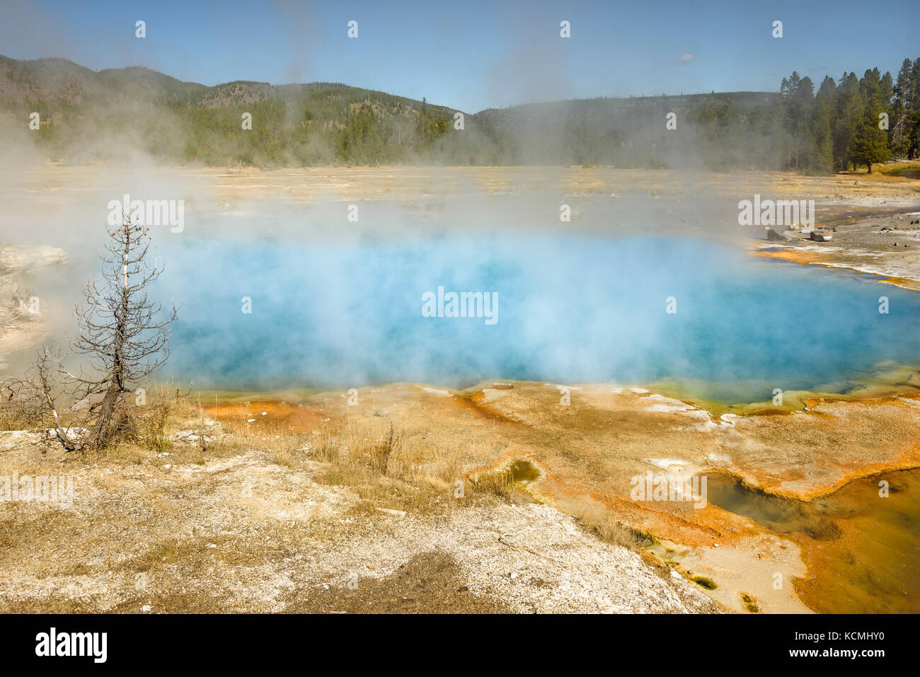 Yellowstone supervolcano eruption hi-res stock photography and images ...