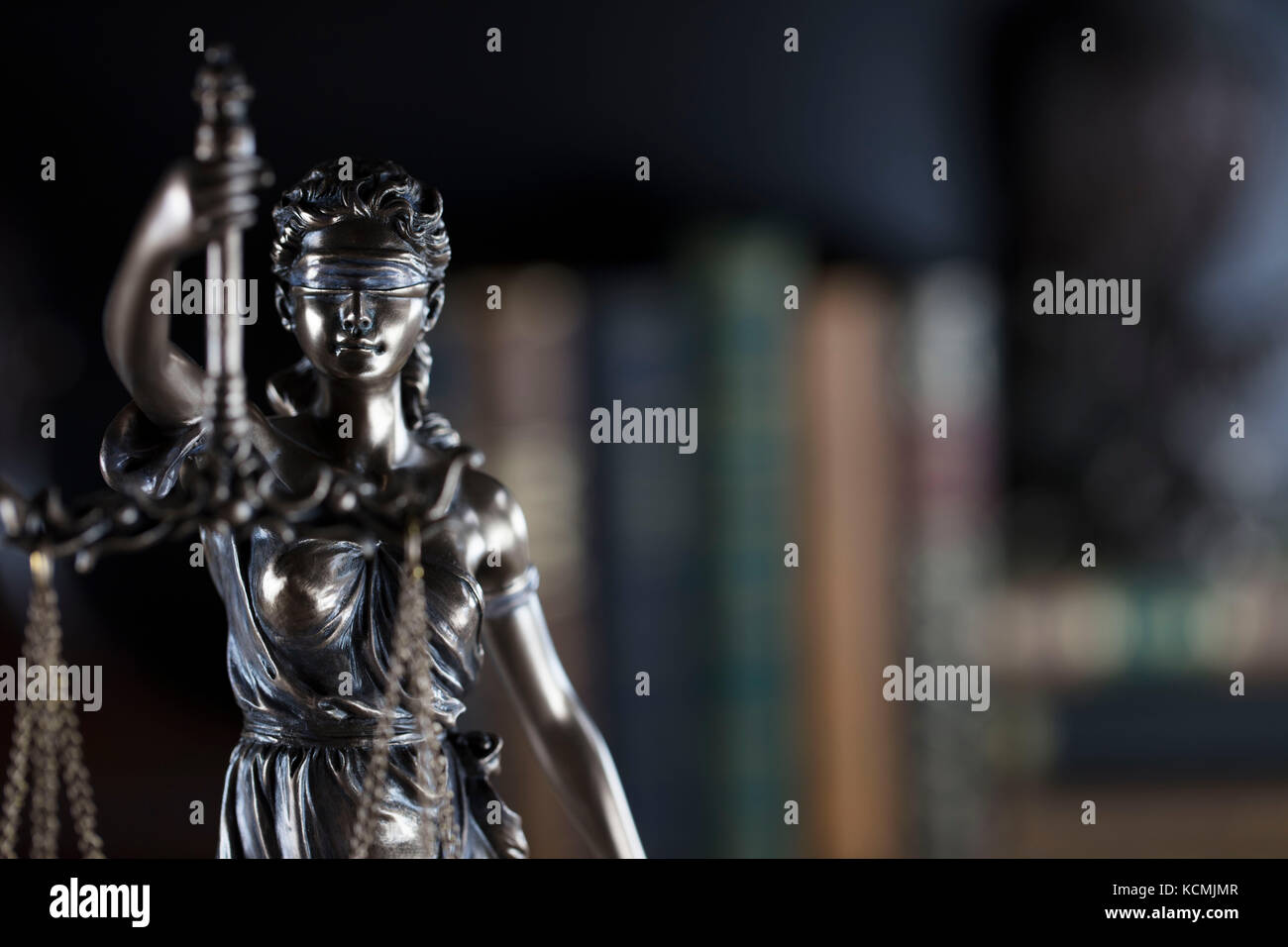 Old court library. Vintage clock. Statue of justice and gavel. Law ...