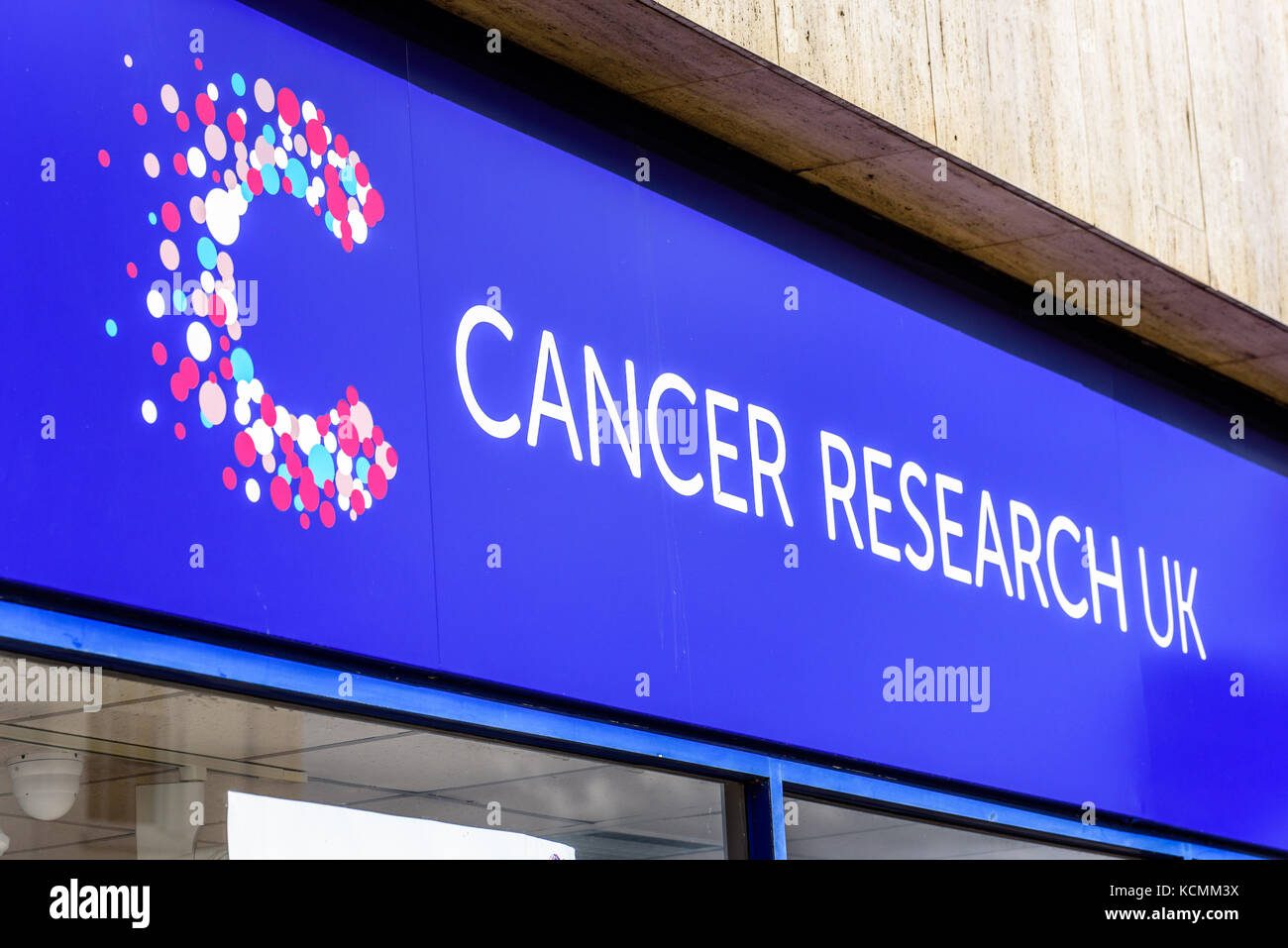 Cancer research uk logo hi-res stock photography and images - Alamy
