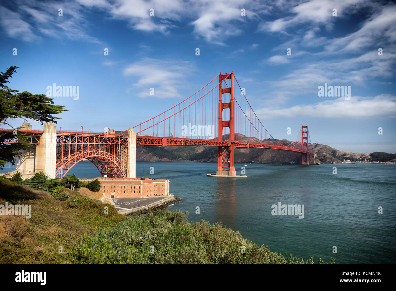 Panoramic wide view of the Golden Gate Bridge at a sunrise time Stock ...