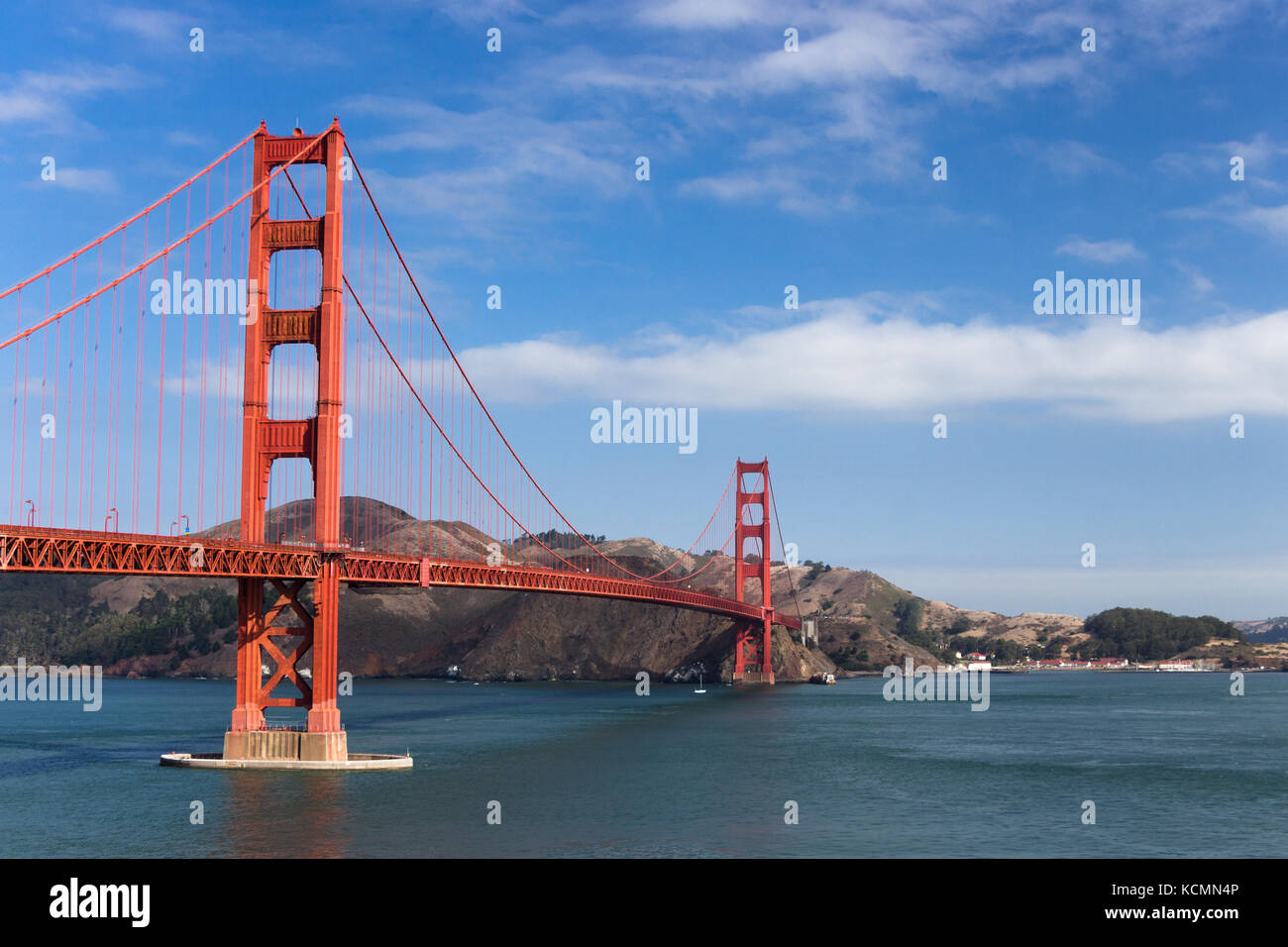 Close view of the Golden Gate Bridge Stock Photo - Alamy