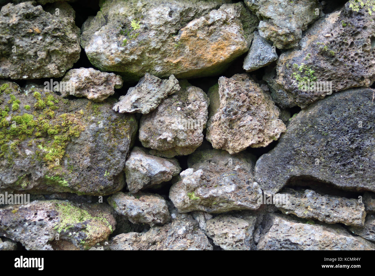 Detail of rocks in a dry stone wall Stock Photo - Alamy