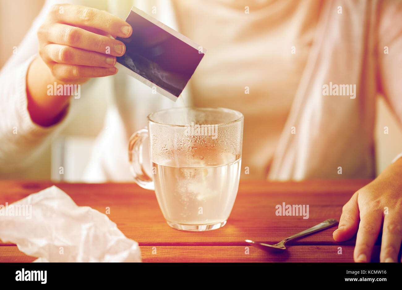 Medication tissue hi-res stock photography and images - Alamy