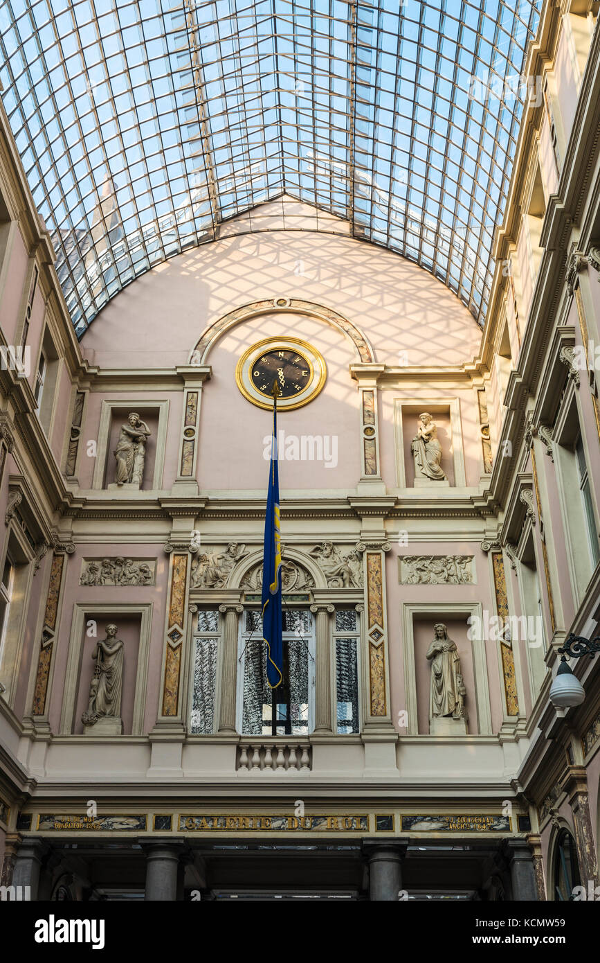 Galeries Royales Saint Hubert, classic shopping center in Brussels ...