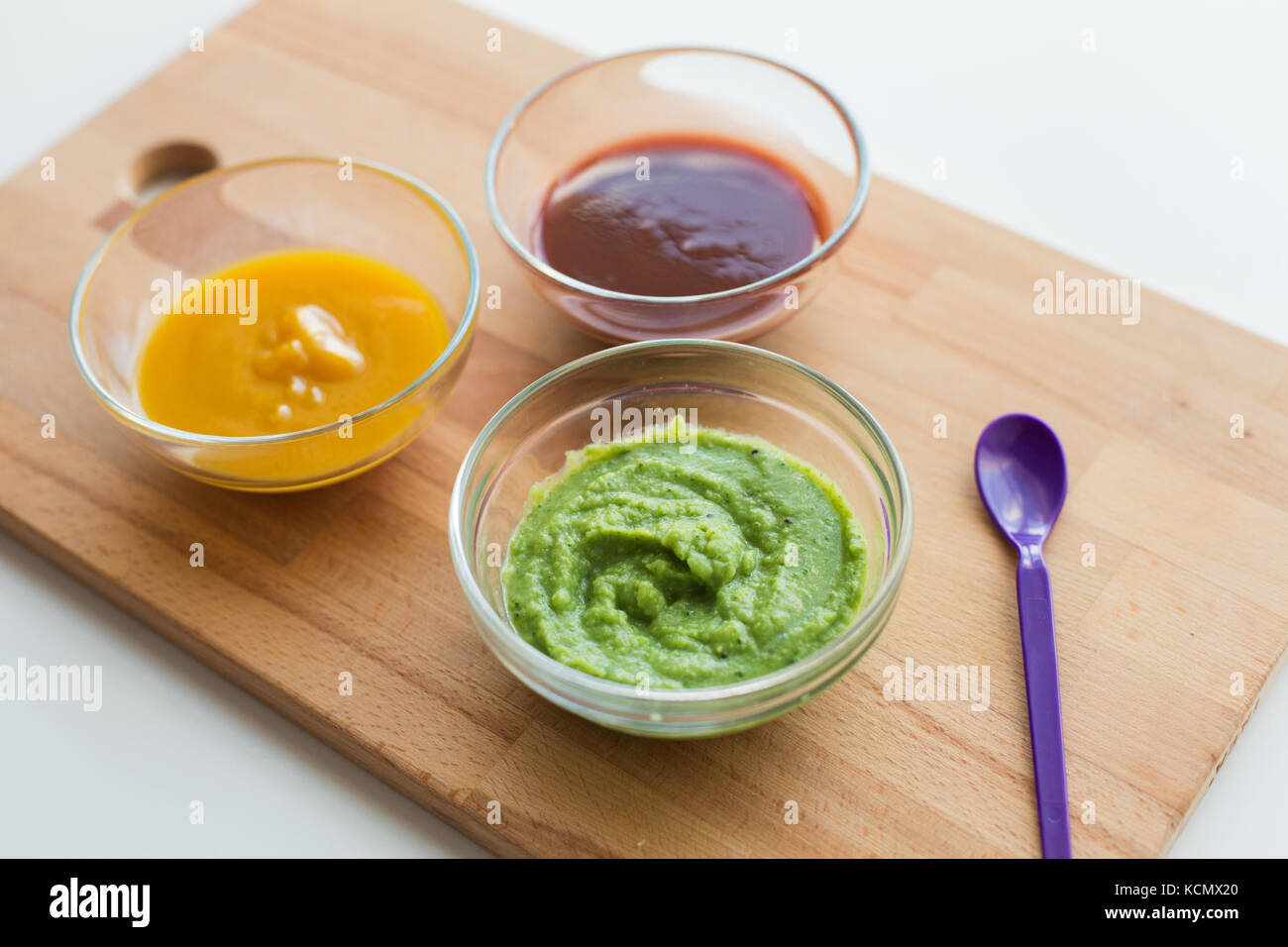 Bowls baby puree hi-res stock photography and images - Alamy