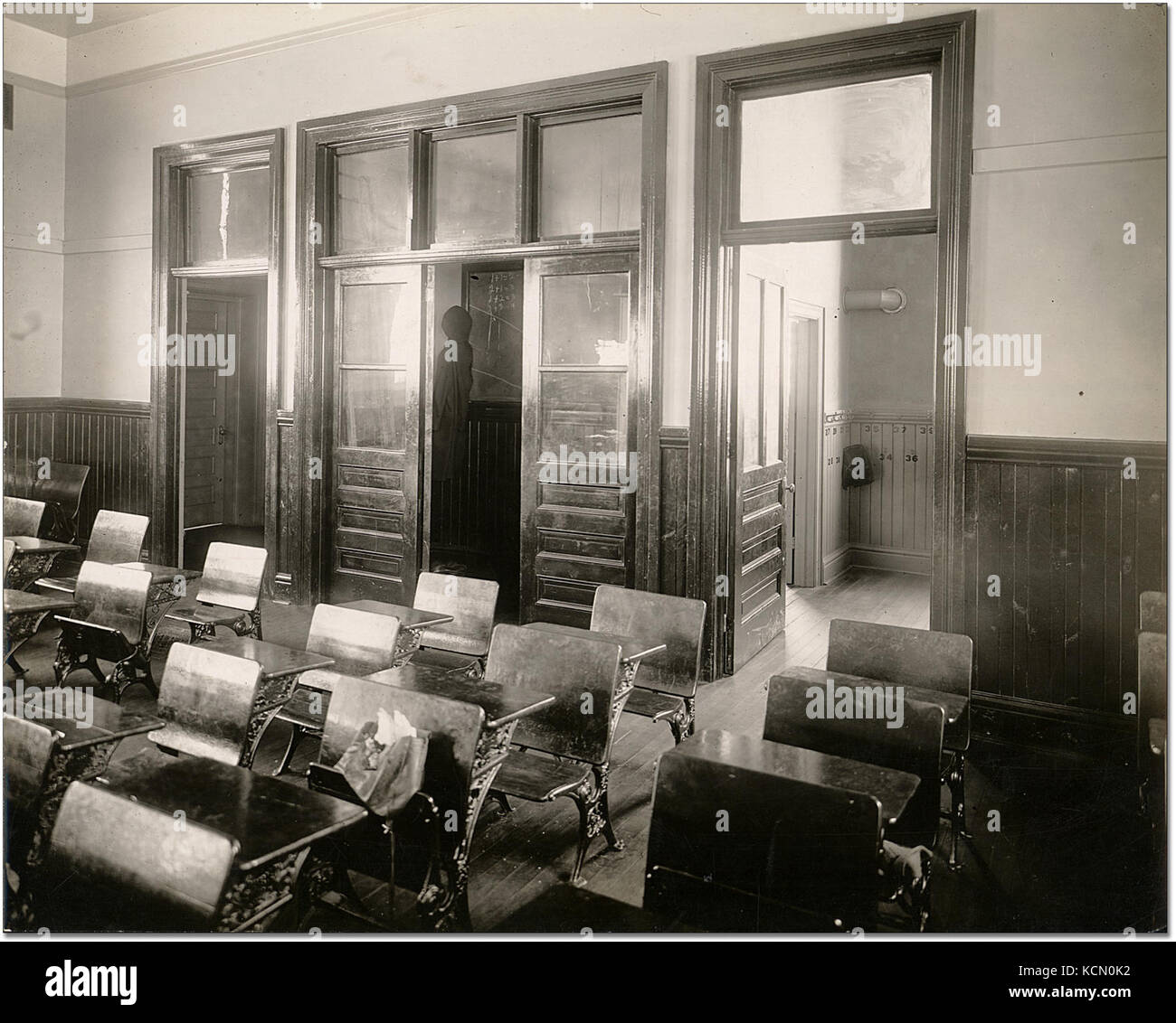Classroom Horner Avenue School 1916 Stock Photo - Alamy