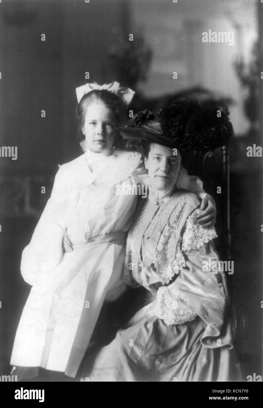 Edith and Ethel Roosevelt cph.3b42358 Stock Photo - Alamy
