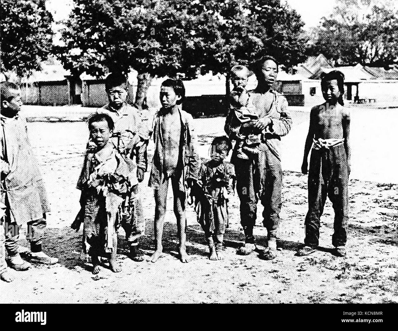 19th century working class family Black and White Stock Photos & Images ...