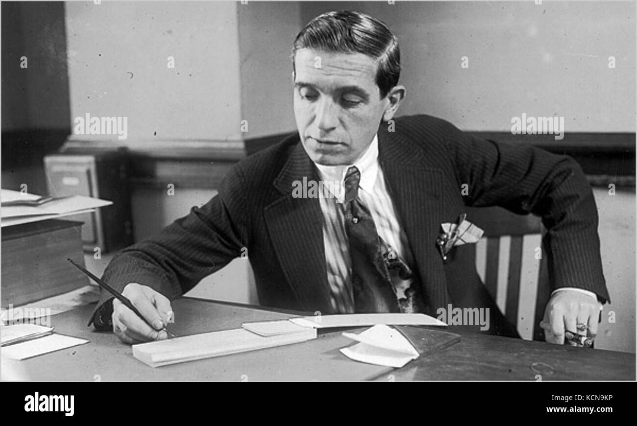 Ponzi hi-res stock photography and images - Alamy