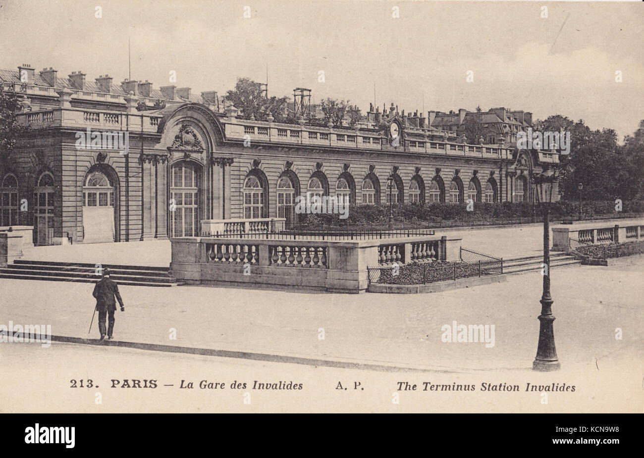 Invalides station hi-res stock photography and images - Alamy