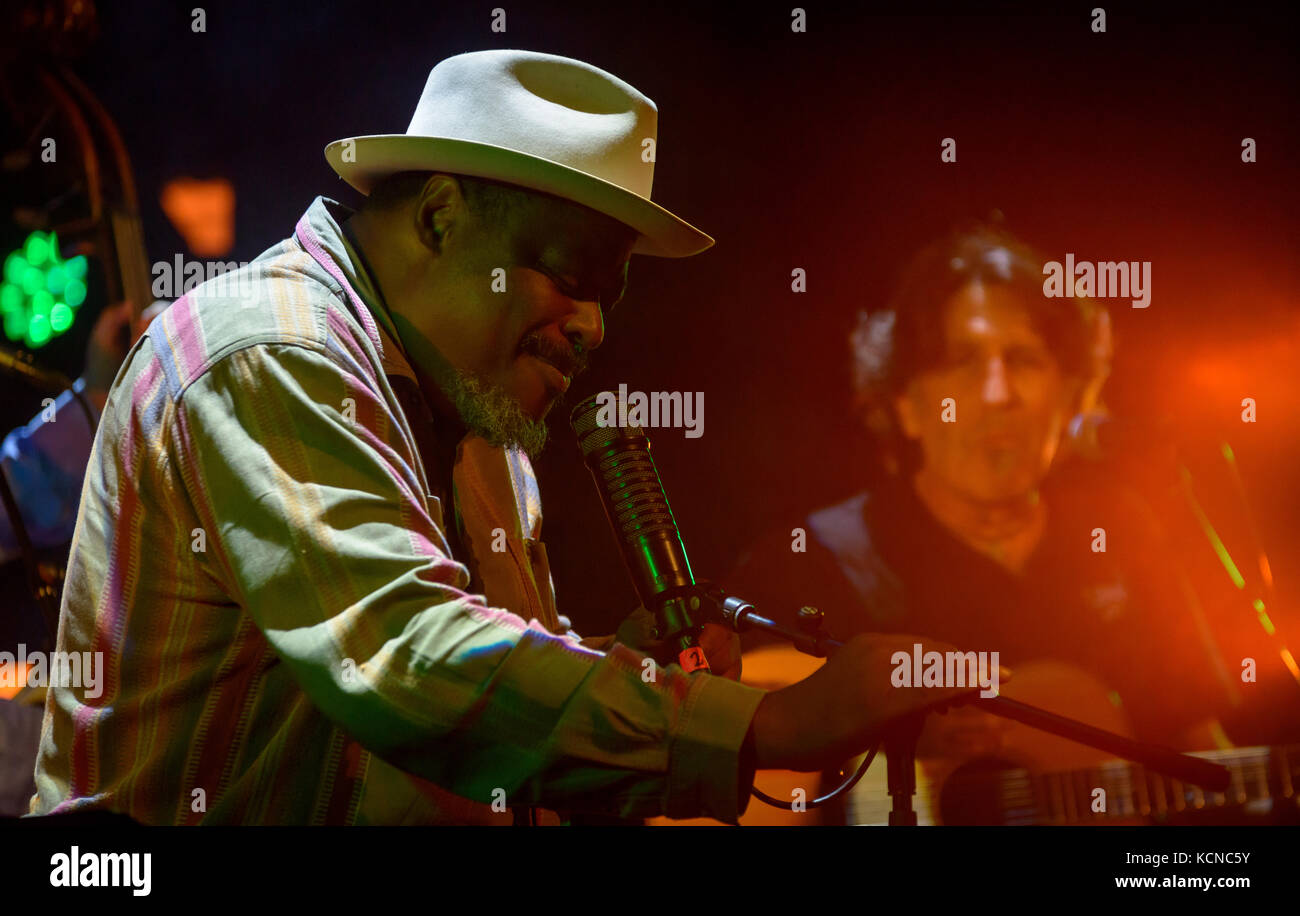 George wiggins hi-res stock photography and images - Alamy