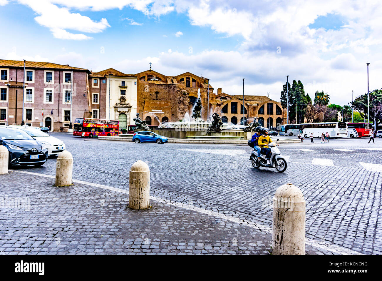 Repubblica plaza hi-res stock photography and images - Alamy