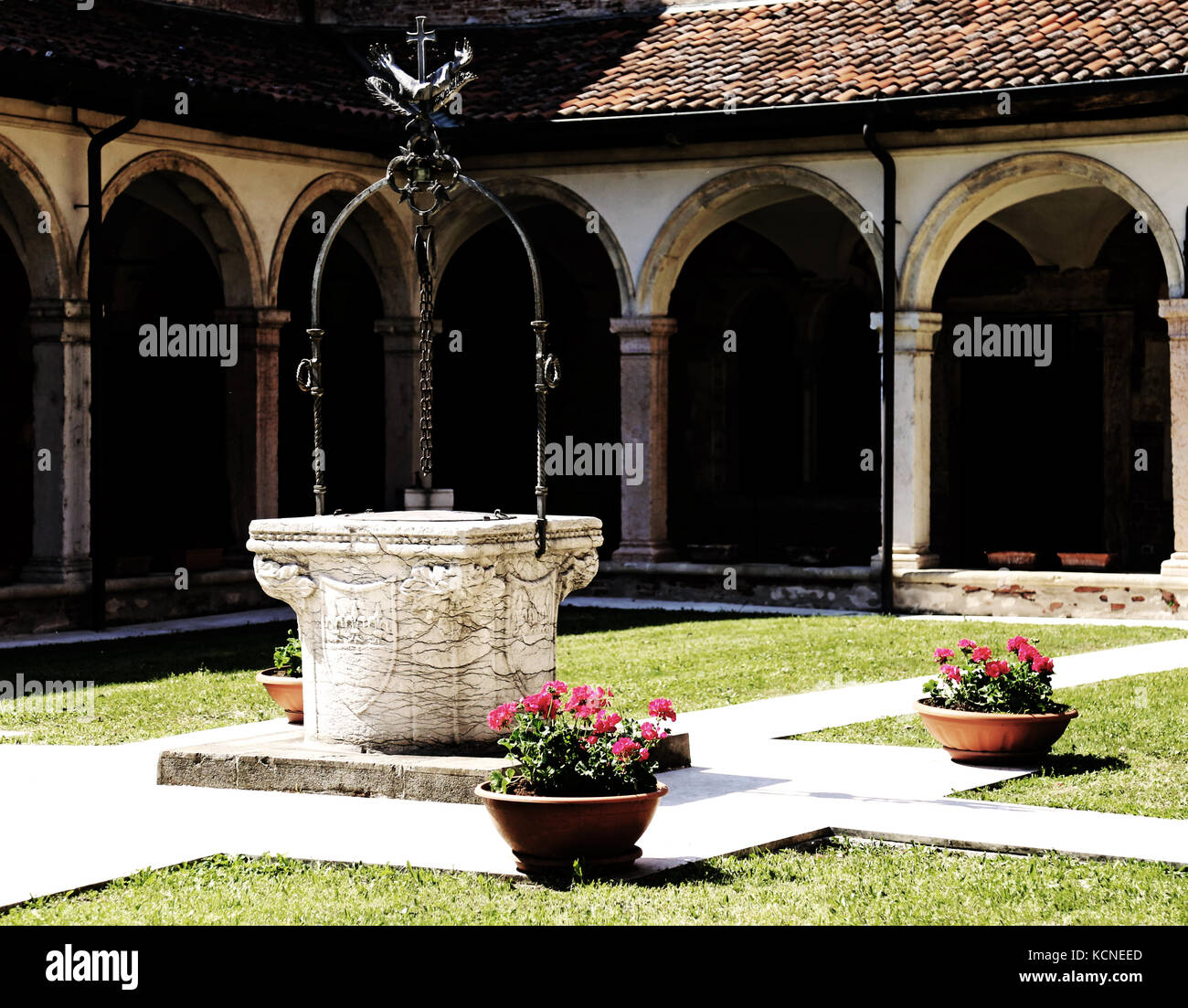 well inside a cloister in the ancient Franciscan convent Stock Photo ...
