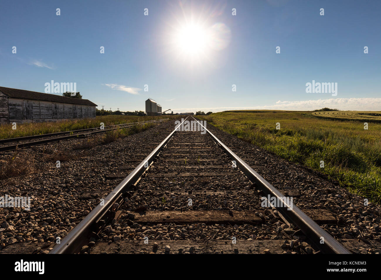 Railroad tracks in prairies hi-res stock photography and images - Alamy