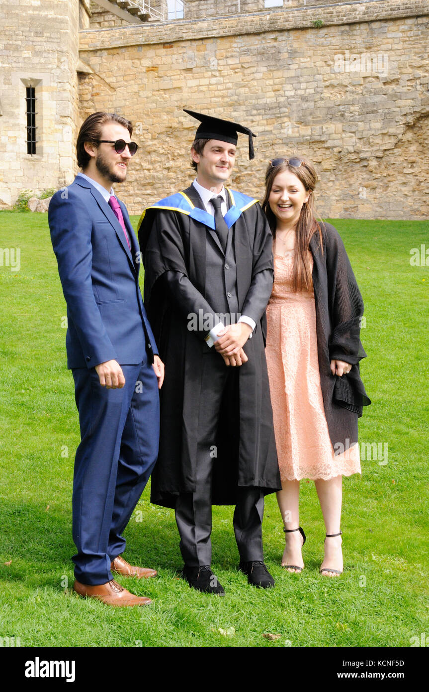 Graduation family hi-res stock photography and images - Alamy