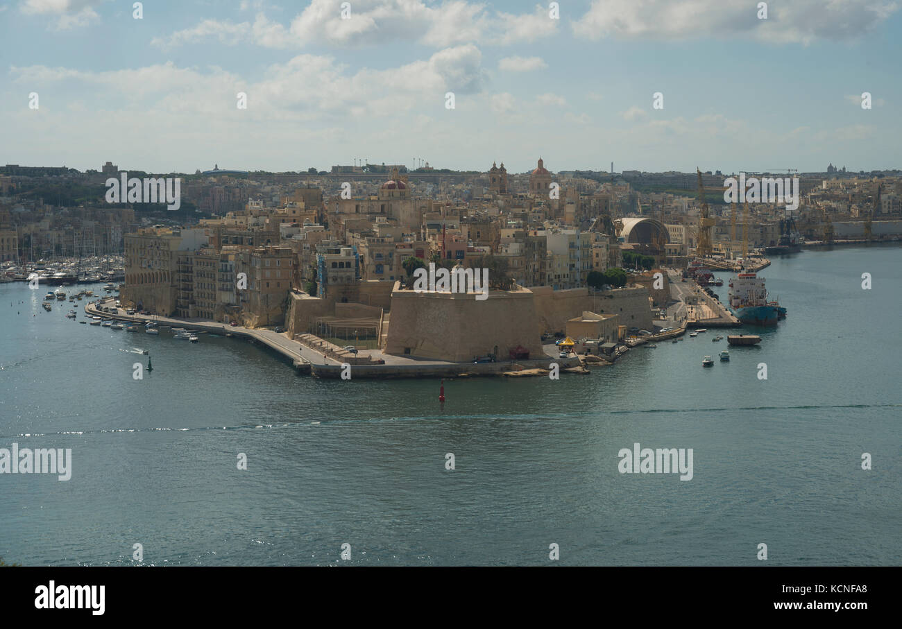 Fort St Angelo Malta viewed from Valletta Stock Photo - Alamy