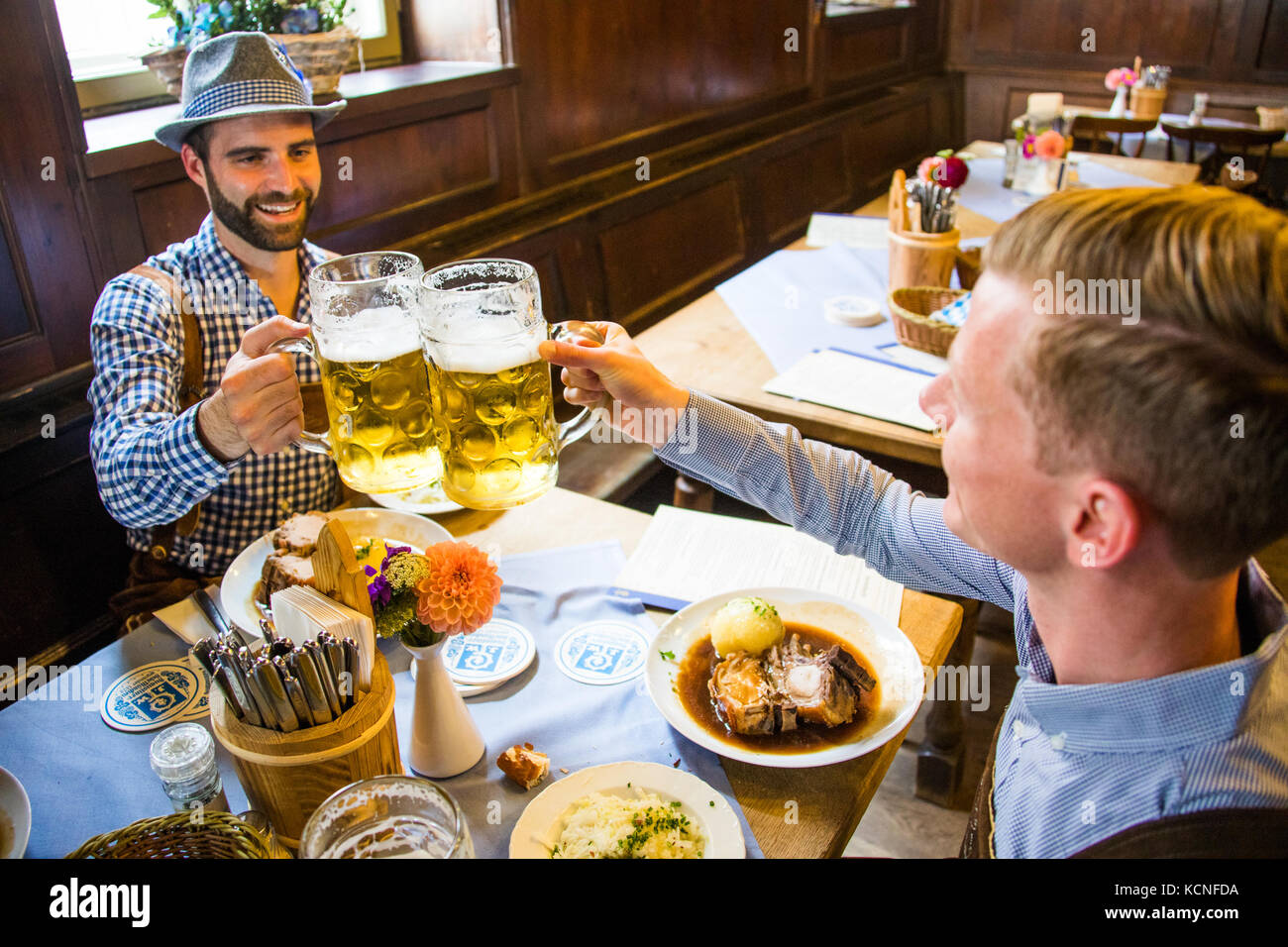 Toasting beer munich hi-res stock photography and images - Alamy