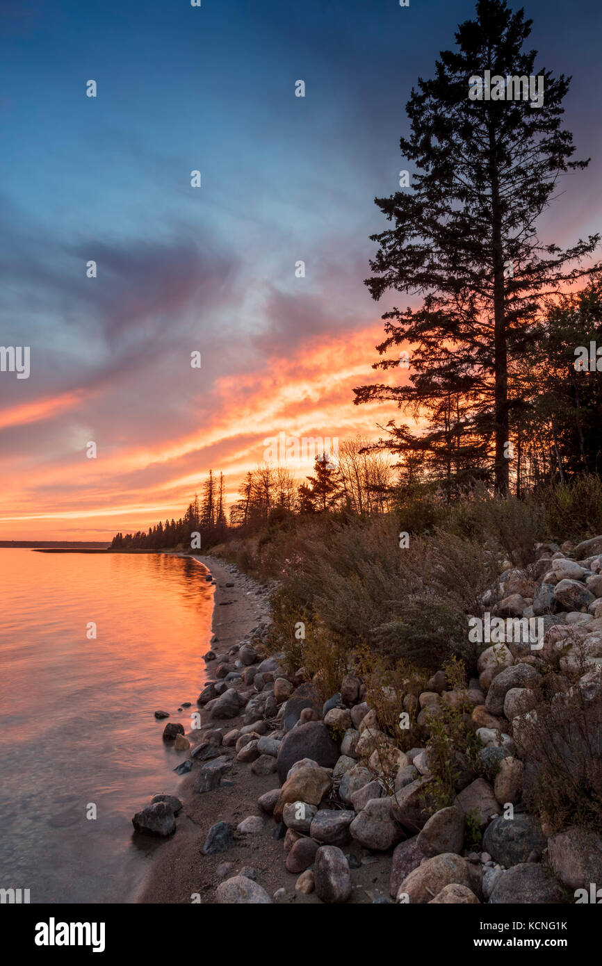 Clear lake manitoba hi-res stock photography and images - Alamy